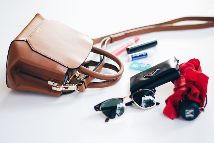 in my bega bag aritzia casual cool street style outfit